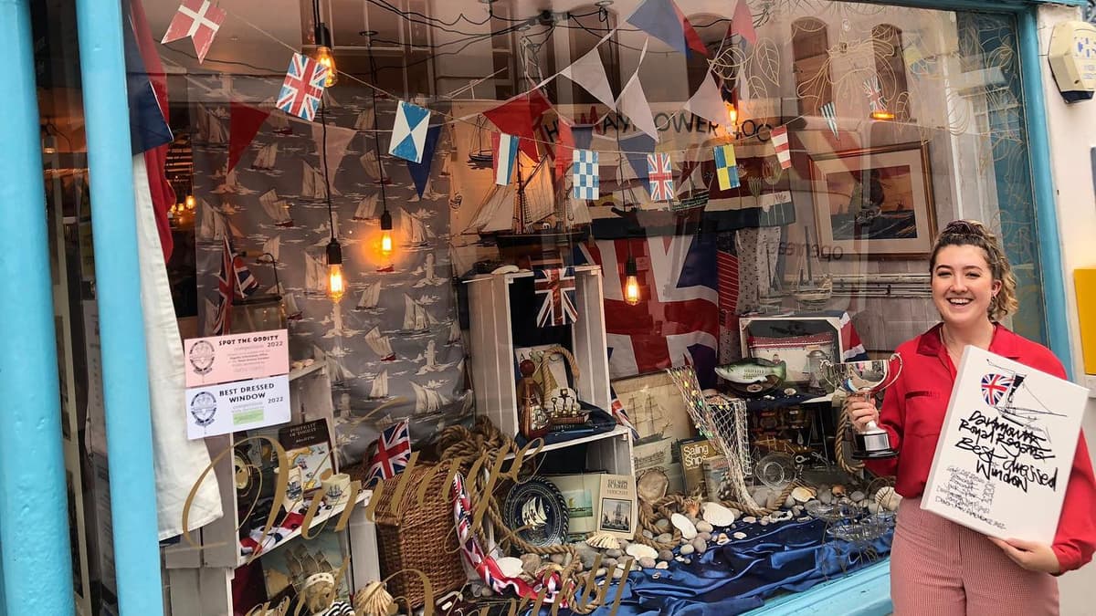 Nautically-themed shop windows wow Dartmouth Regatta judges | dartmouth ...