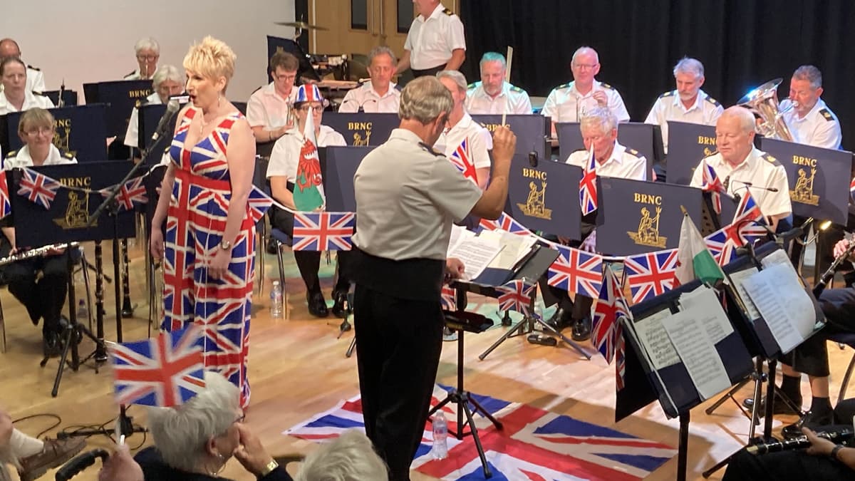 Concert Band of BRNC perform proms | dartmouth-today.co.uk