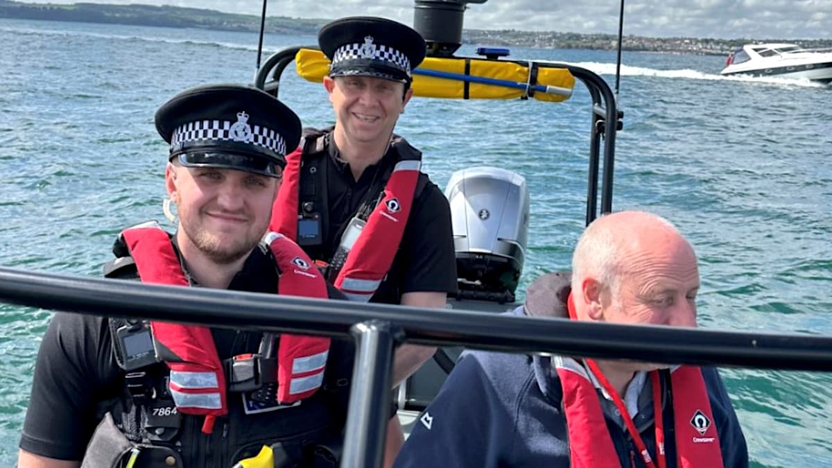 Police wake the Kracken as they take to the water | dartmouth-today.co.uk