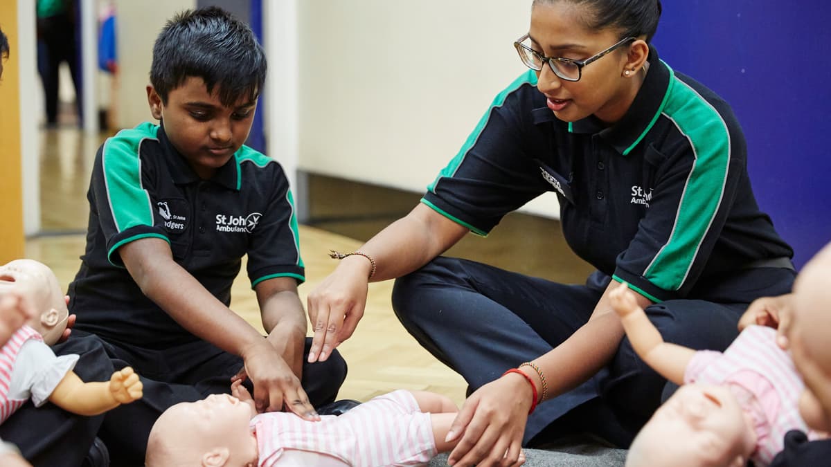 Volunteer with St John Ambulance and guide the next generation ...
