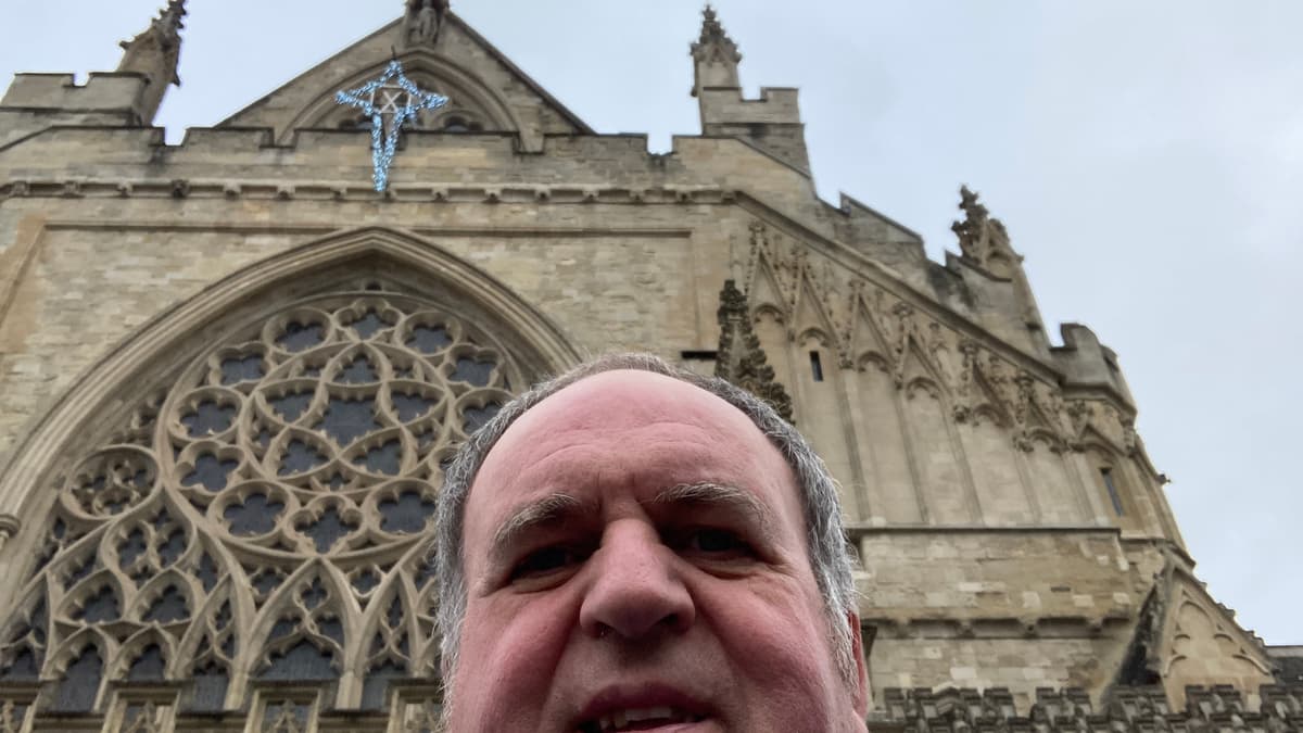 Reporter Richard Harding and his partner Bev visit Exeter | dartmouth ...