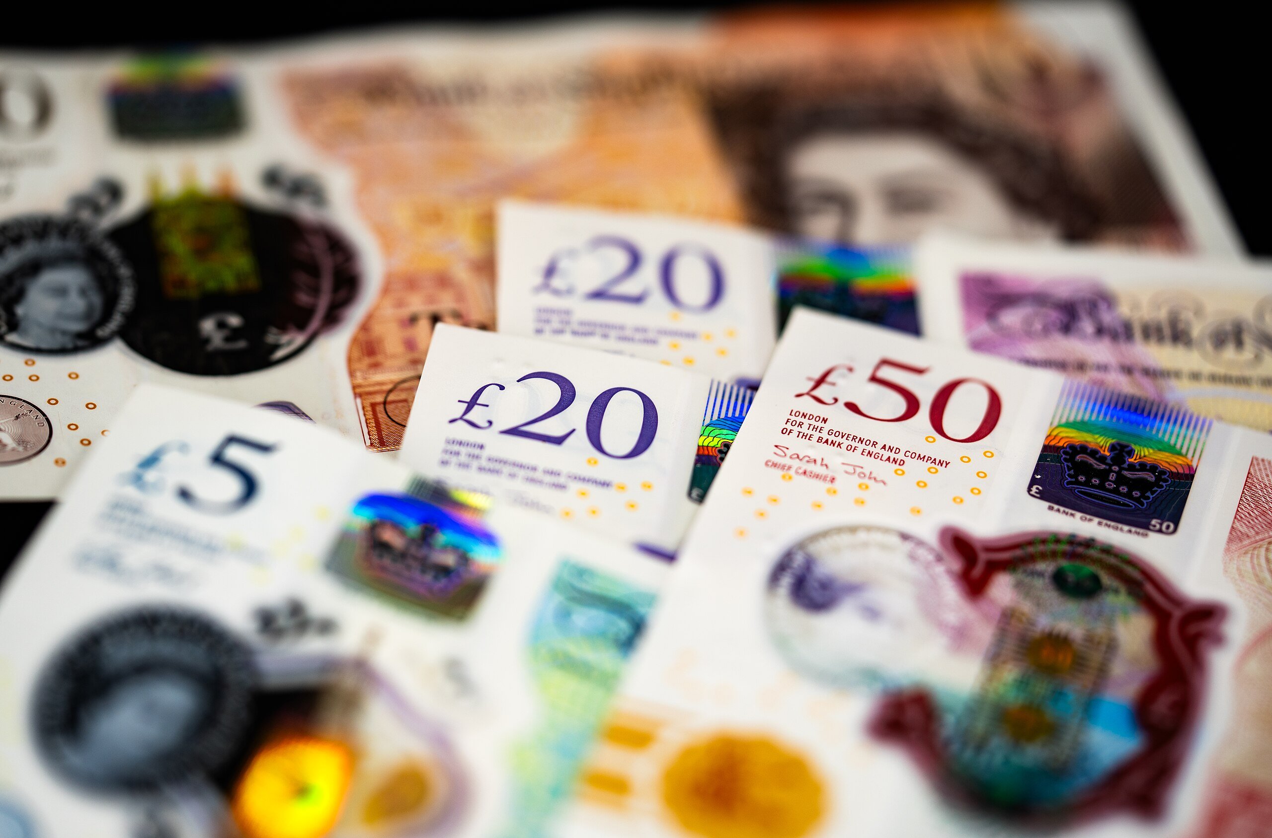 South West workers gain £1,400 pay bump | dartmouth-today.co.uk