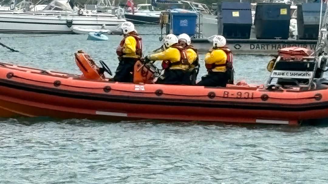 RNLI Volunteers respond to beacon incident | dartmouth-today.co.uk