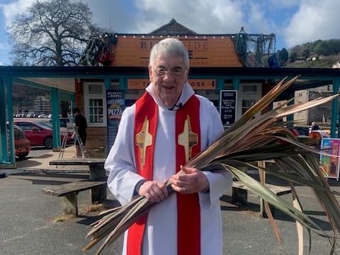 Commemorating Palm Sunday in Totnes | dartmouth-today.co.uk