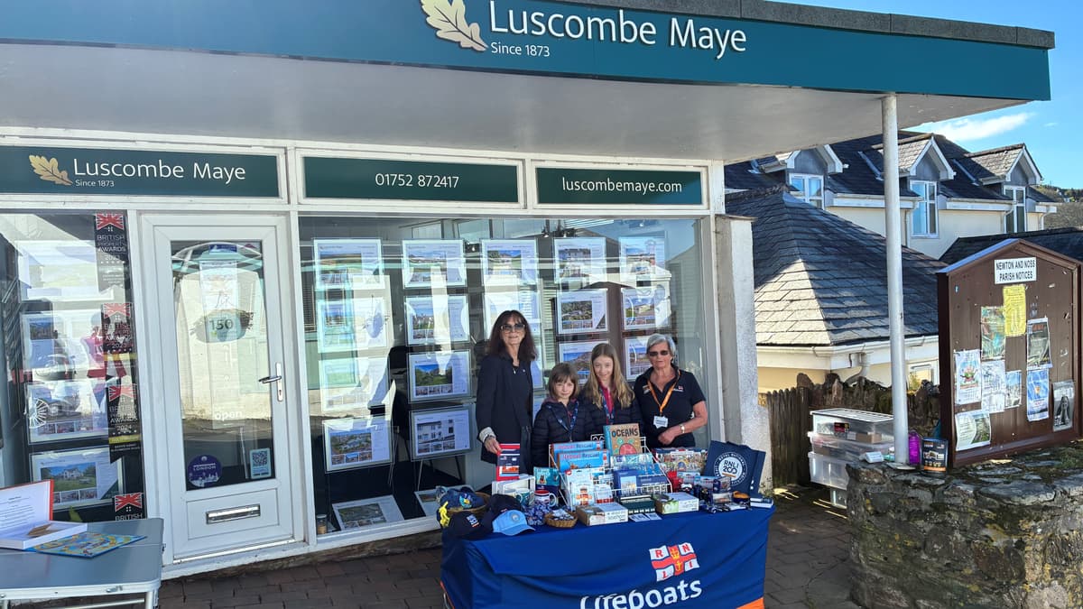 Luscombe Maye supports RNLI fundraising at Newton Ferrers | dartmouth ...