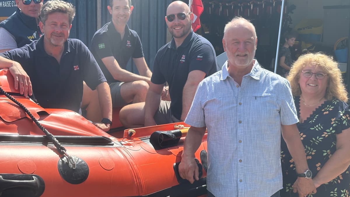 Kayaker's life-saving rescue by Dart RNLI | dartmouth-today.co.uk