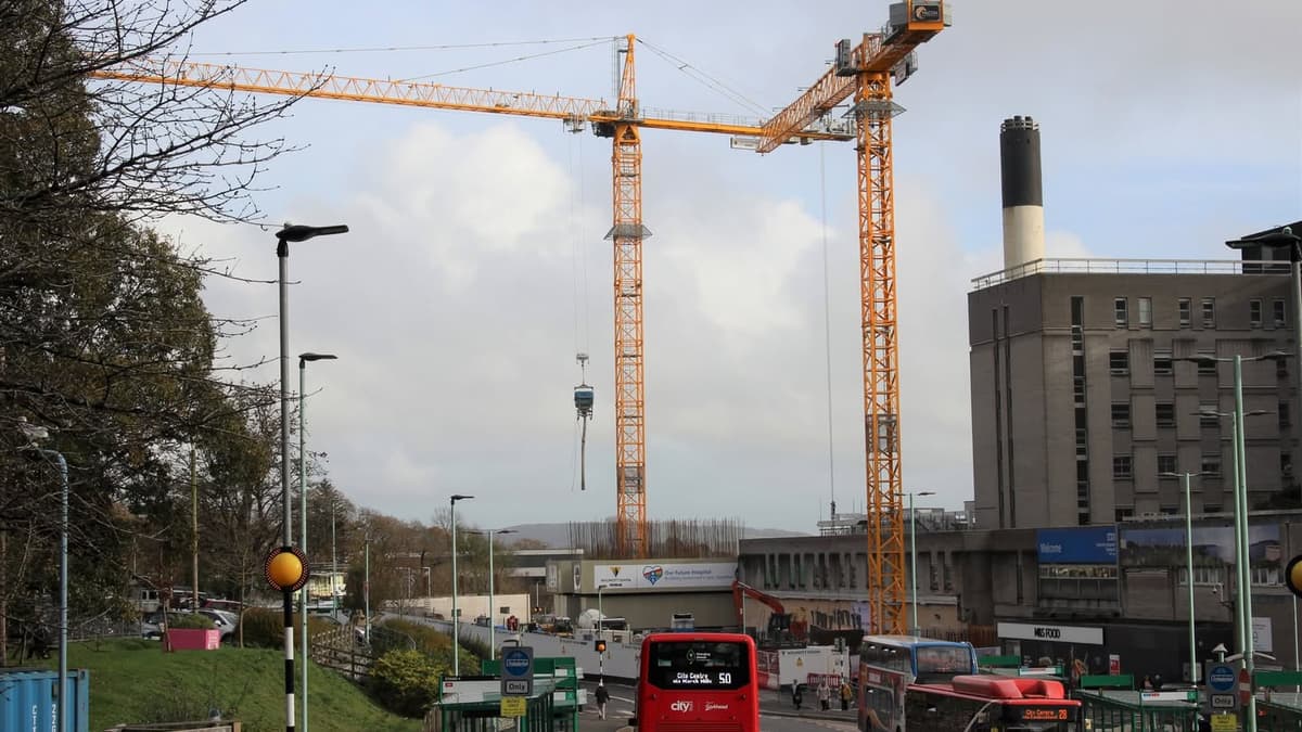 Derriford's new Emergency Care Building takes shape | dartmouth-today.co.uk