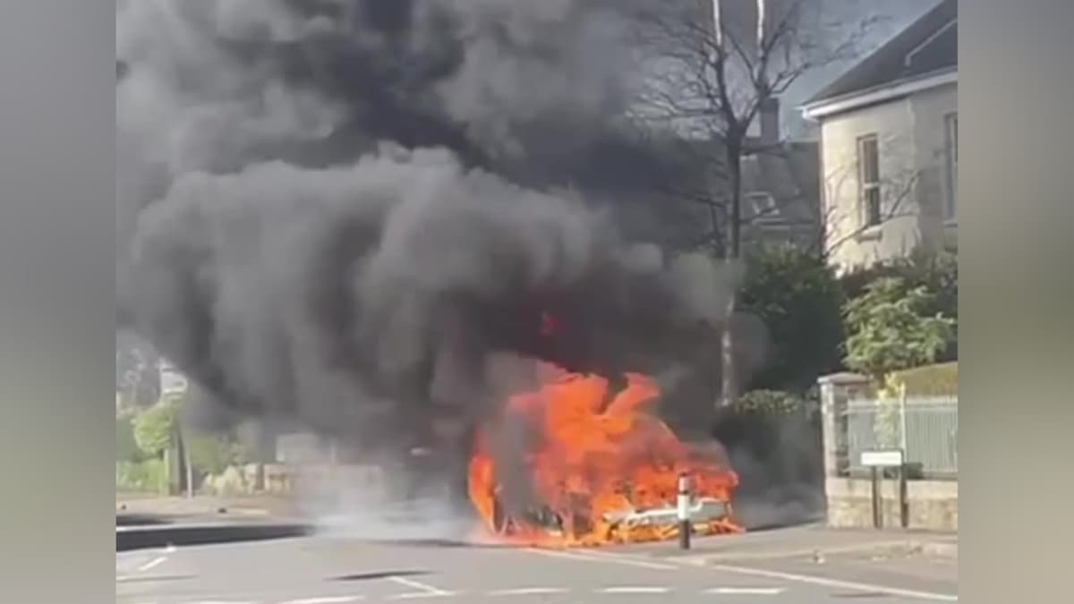Ivybridge traffic chaos as vehicle fire prompts road closures ...